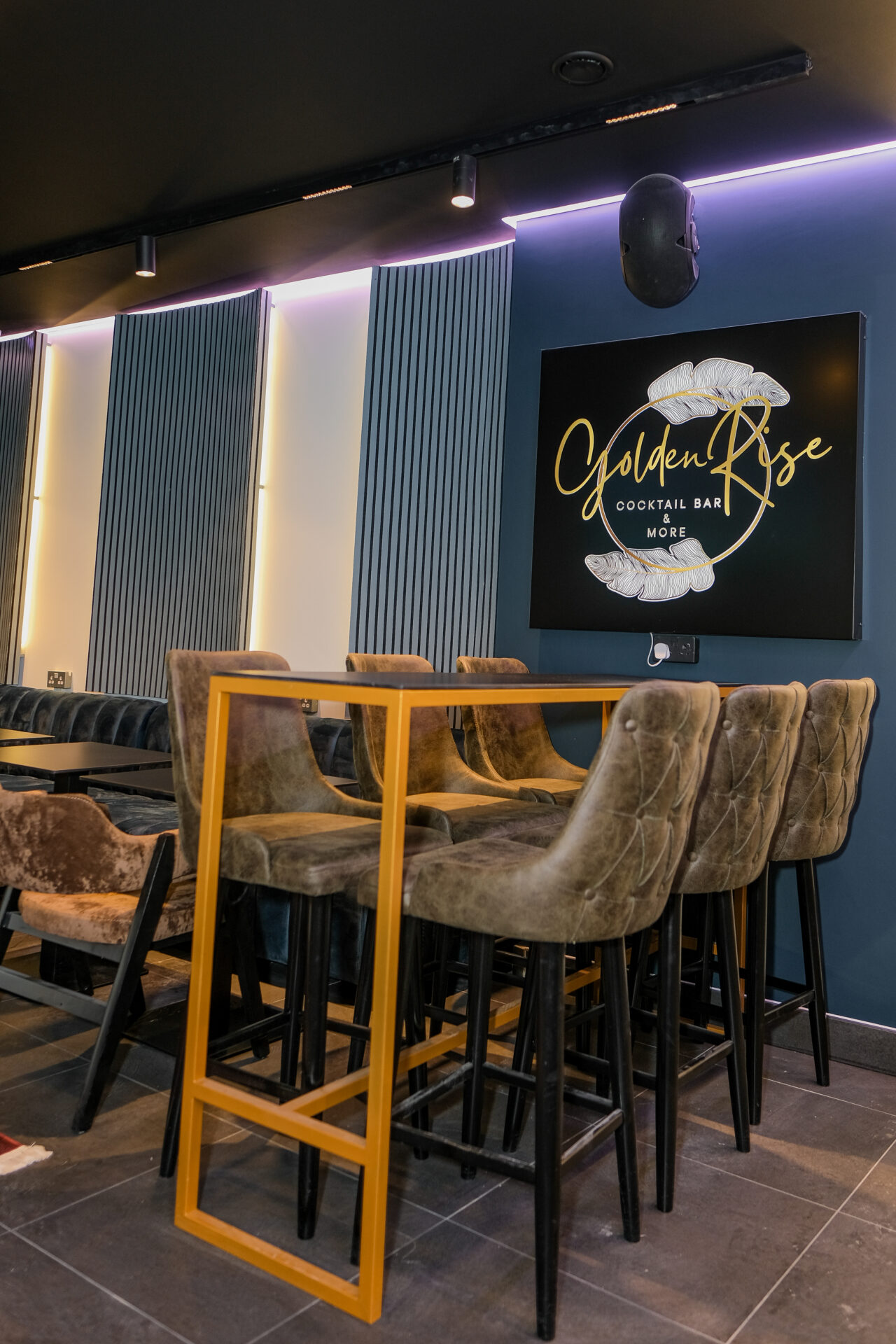 Golden Rise | Bar Restaurant Lounge